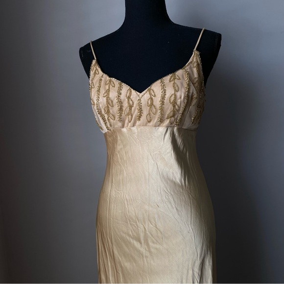 Niki Lavis | Dresses | Womens Niki By Niki Livas Size 8 Gold Beaded ...